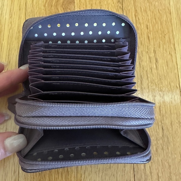 Buxton | Bags | Buxton Rfid Wizard Wallet Card Holder Purple Lavender ...